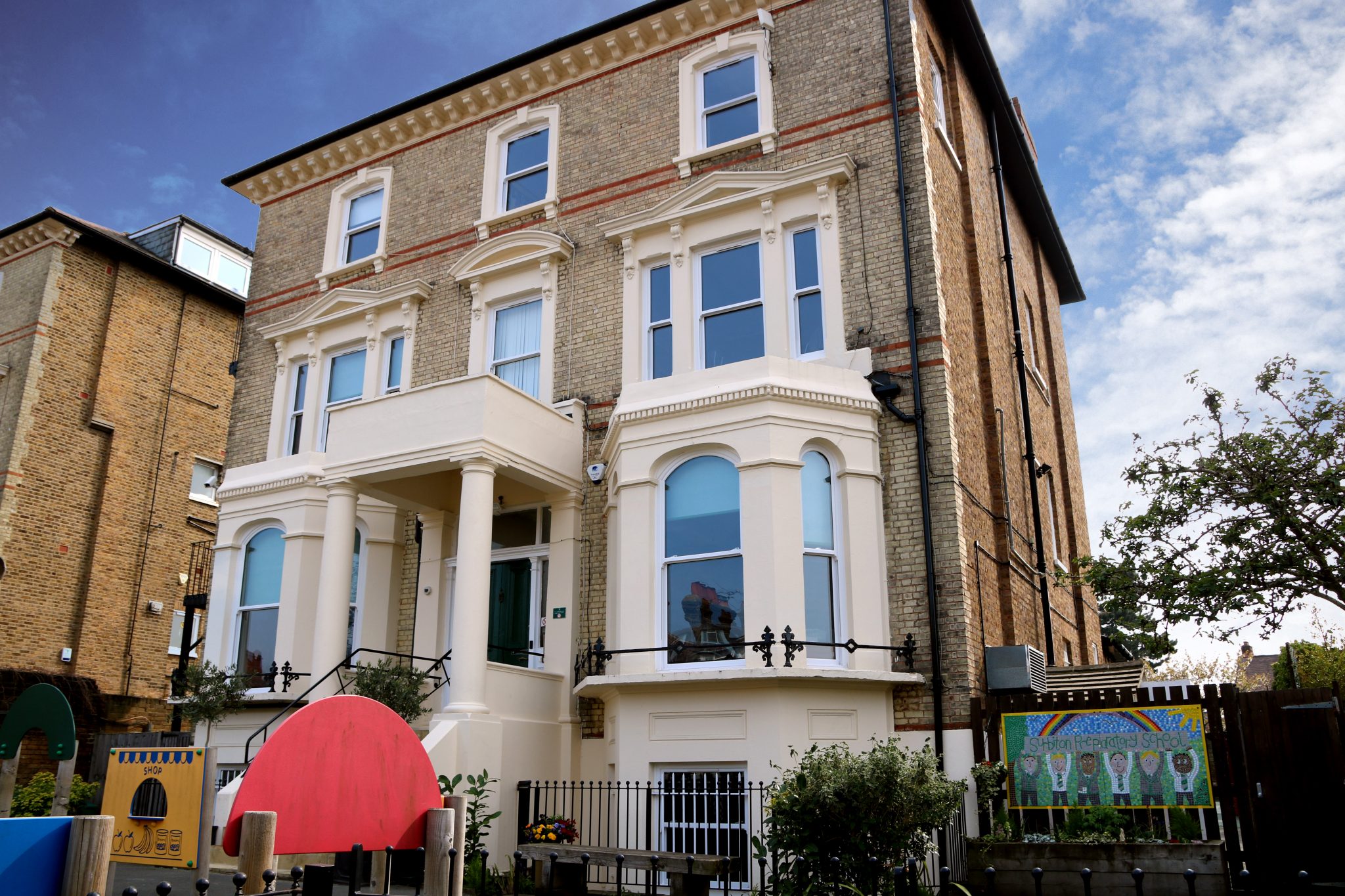 Contact Us | Private School Surrey | Surbiton High School