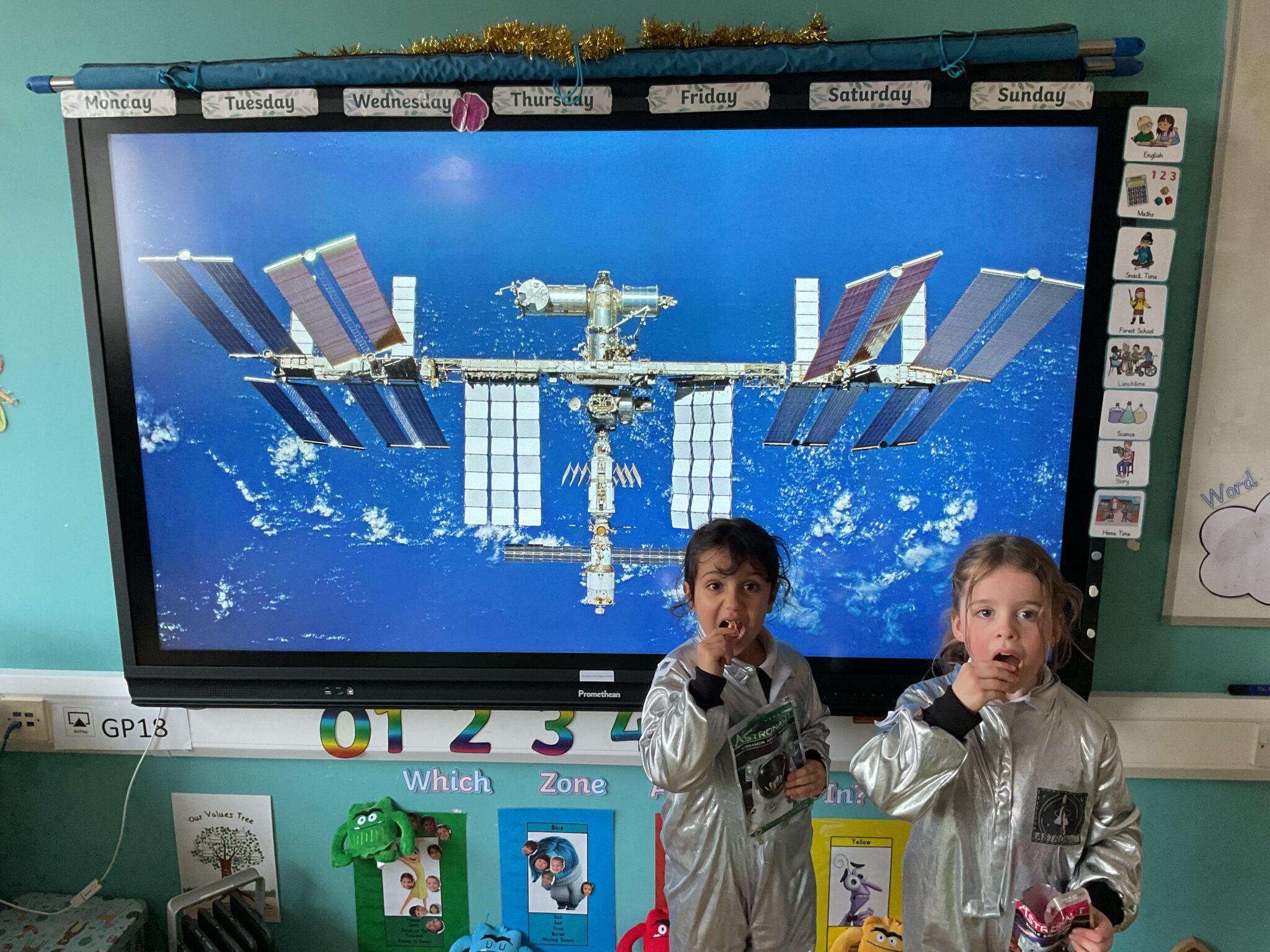 Igniting Curiosity and Wonder Through Science and STEM | Surbiton High ...
